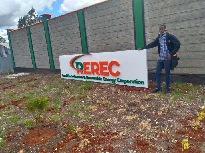 Refmac Signs: Signage Portfolio | Sign company, Signage, Company signage